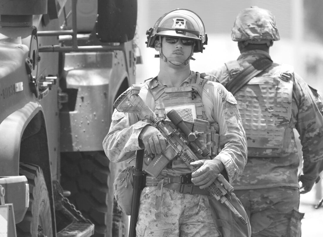 Marines standing guard at L.A. federal building | News, Sports, Jobs ...
